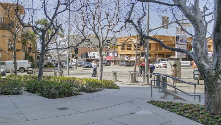 Landmark II - Hollywood Locations Hollywood Locations